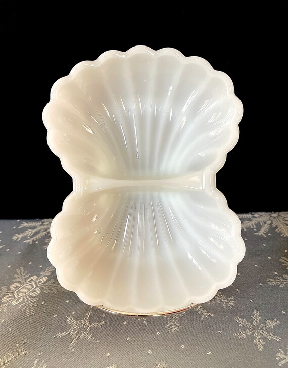 1970's AVON Double Clam Shell Milk Glass Trinket Dish… - Gem