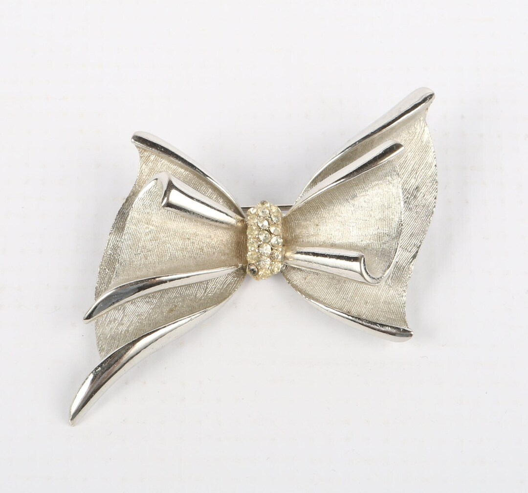 1950's-1960's BSK Bow Brooch BSK Double Layer Silver Tone Bow W Pave ...