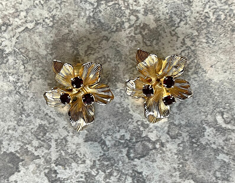 1960's 3D Gold Tone Flowers W Protruding Stamens W Red - Etsy