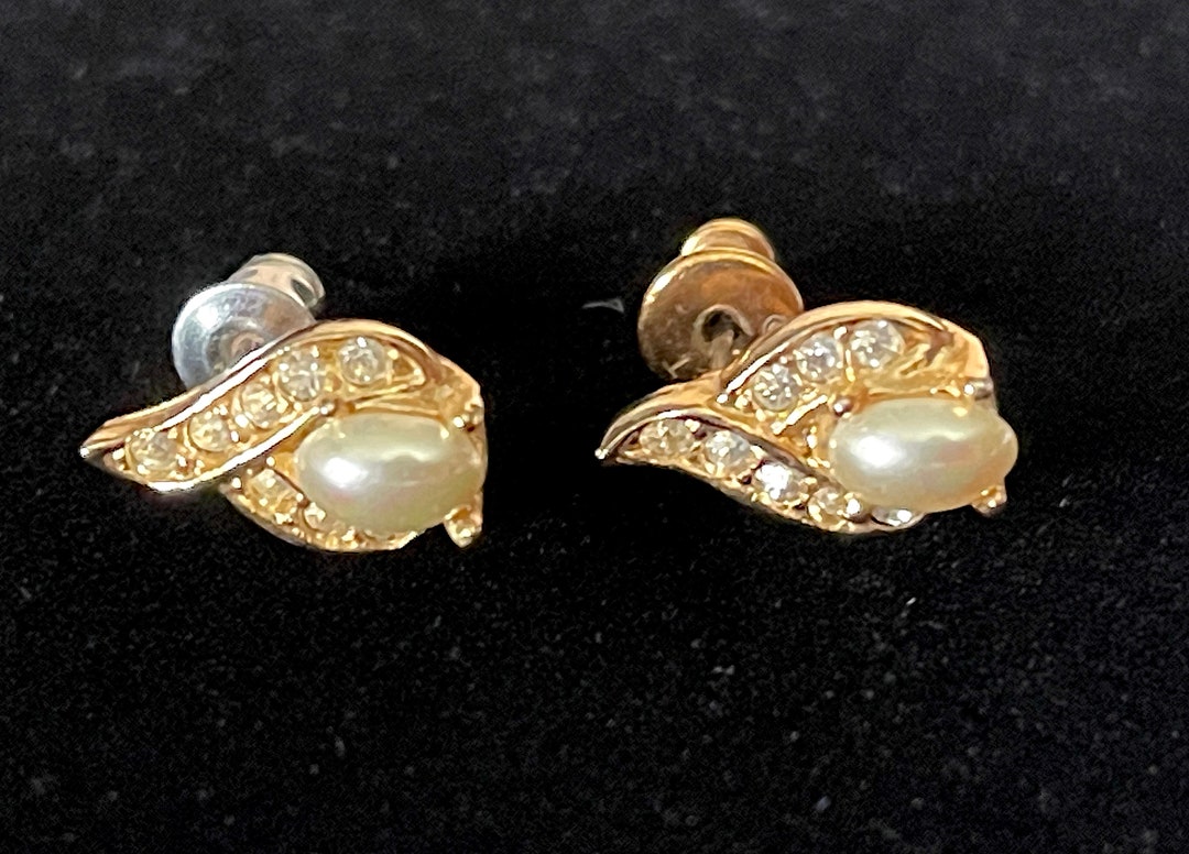 1970's MONET Teardrop Stud Earrings, Gold Tone Metal, Oval Faux Pearls ...