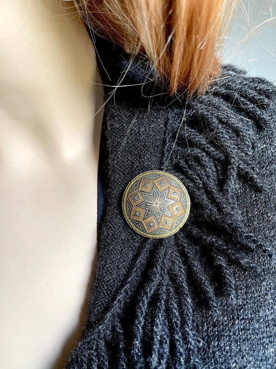 1960's Genuine Damascene Medallion Brooch, Made in Sp… - Gem