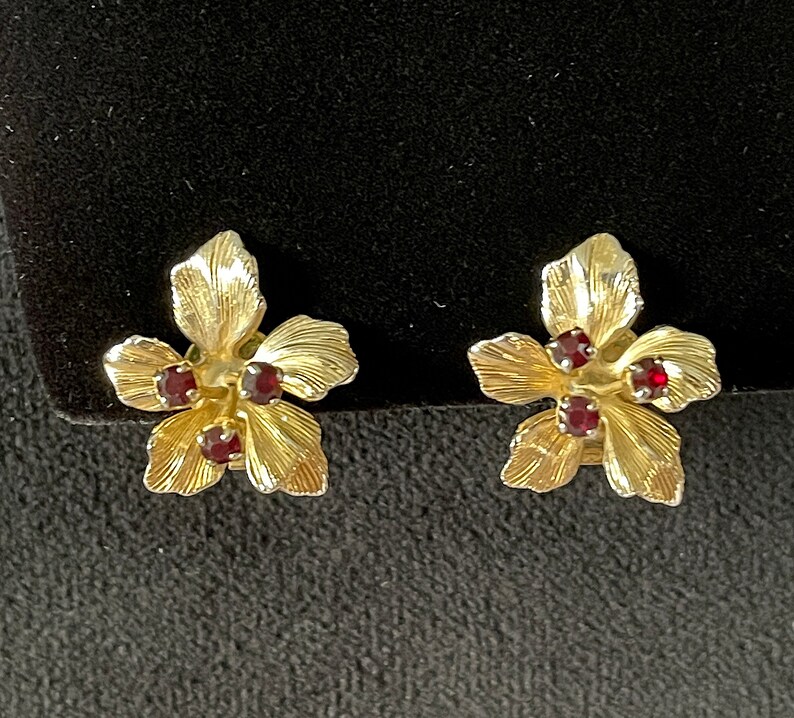 1960's 3D Gold Tone Flowers W Protruding Stamens W Red - Etsy