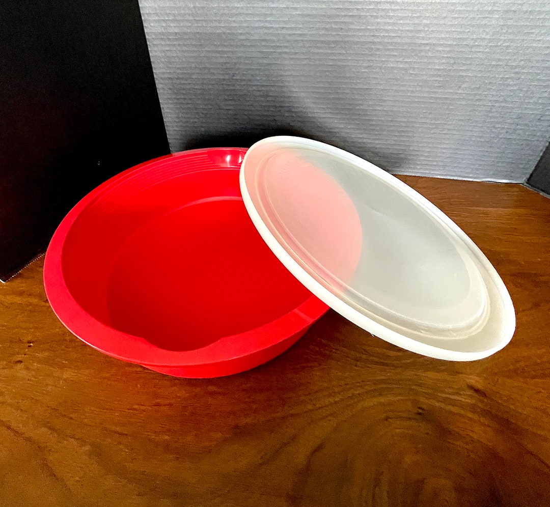 1980's Tupperware Large Deep Round Red and Clear Salad Shaker, Keeper ...