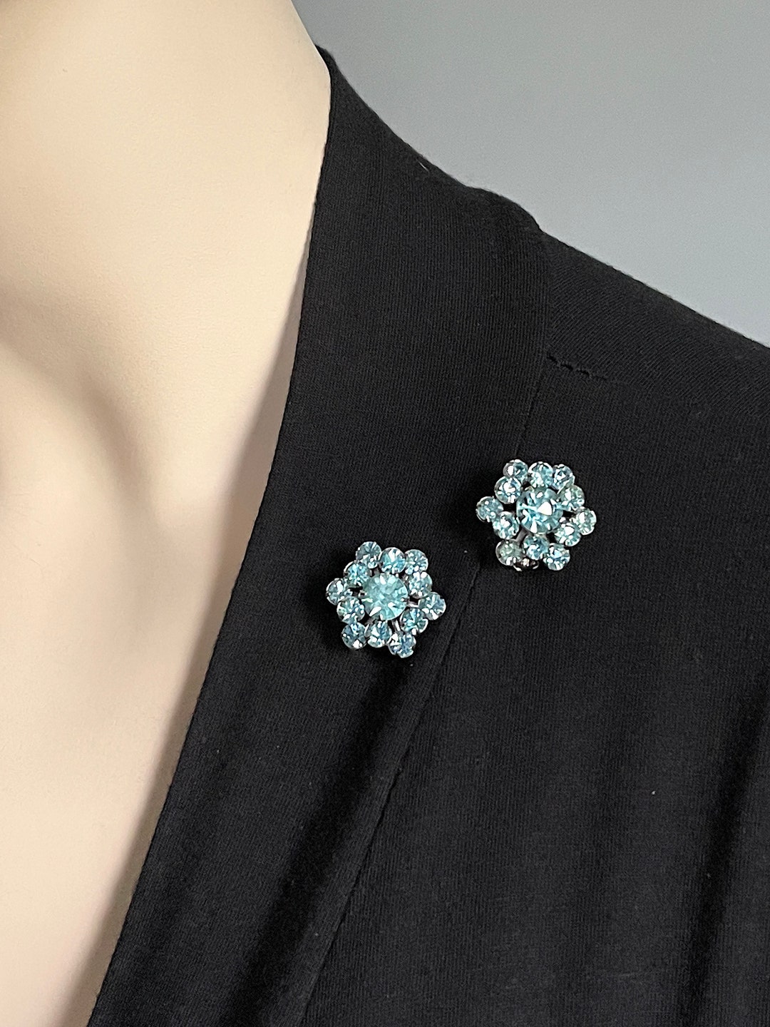 1950's Aqua Rhinestone Scatter Pin Set, Layered, 3D, and Swedged ...