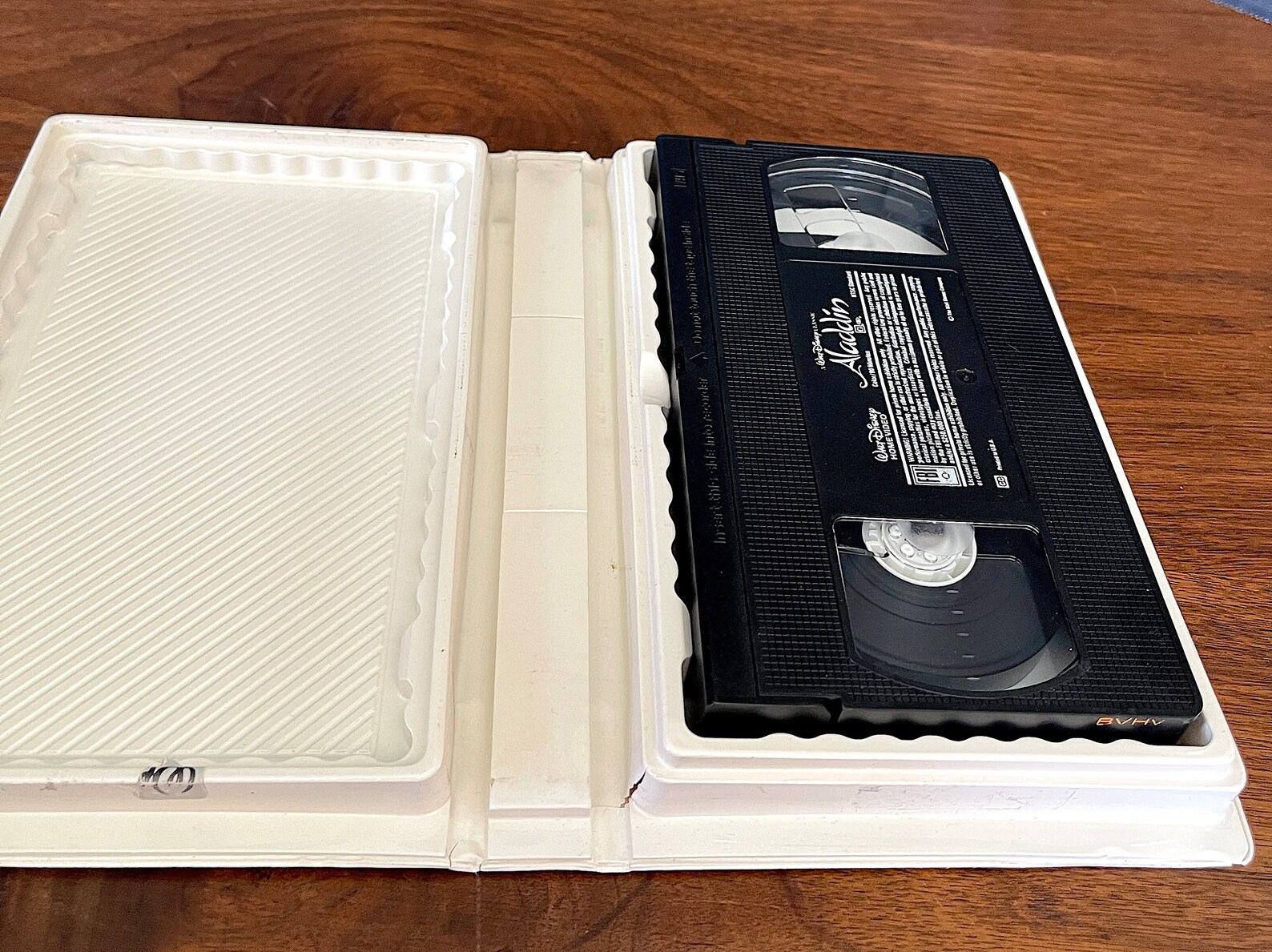 1990's Black Diamond, "aladdin" VHS Tape, A Walt Disney's Classic ...