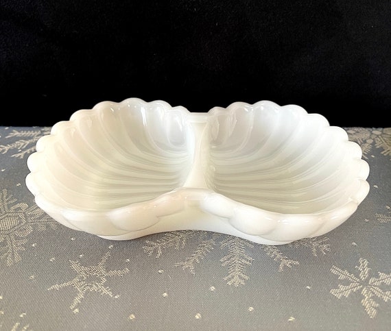 1970's AVON Double Clam Shell Milk Glass Trinket Dish… - Gem