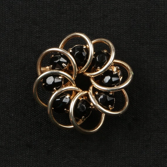 1960's Spiral Circle Pin Gold Tone Coil Encasing Pron… - Gem