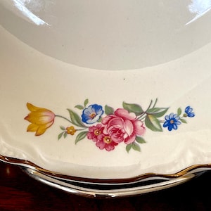 1949-? Homer Laughlin Rhythm Shape, Unknown Floral Pattern, Gold Trim ...