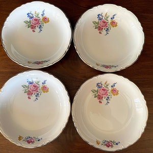 1949-? Homer Laughlin Rhythm Shape, Unknown Floral Pattern, Gold Trim ...