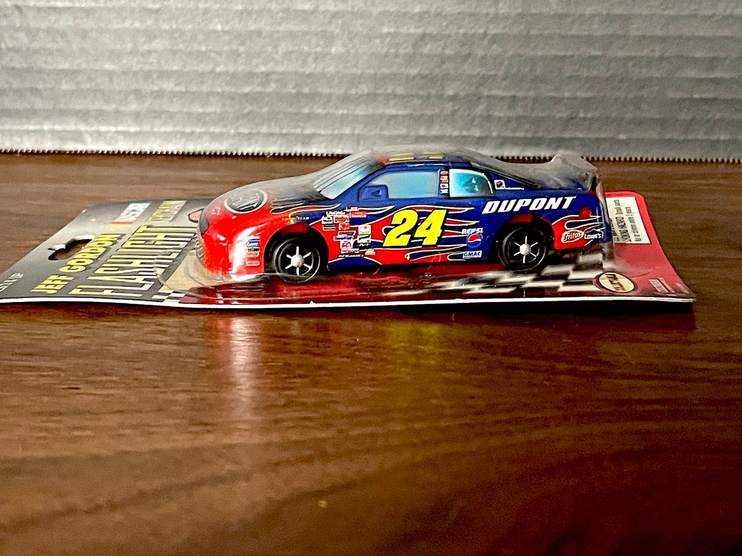 2002 Jeff Gordon Flashlight NASCAR Keychain Dupont Columbia - Etsy