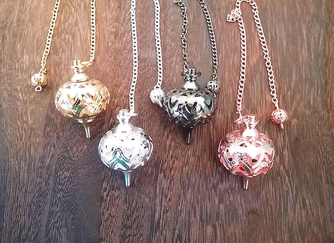 VINTAGE DESIGN Dowsing Pendulum, Antique Filigree Design Pendulum ...