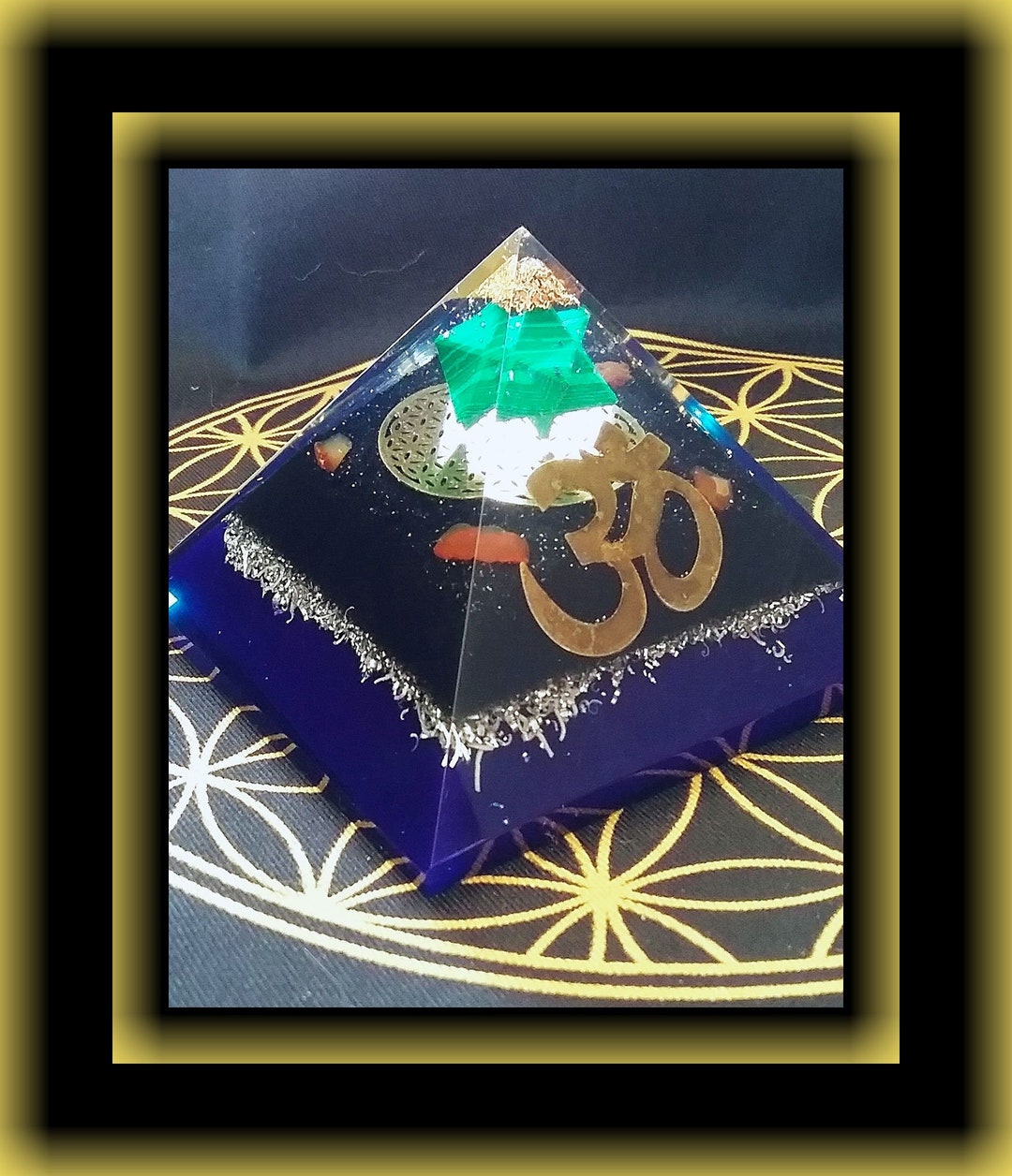 SHUNGITE PYRAMID, ORGONE Shungite Pyramid With Black Tourmaline ...