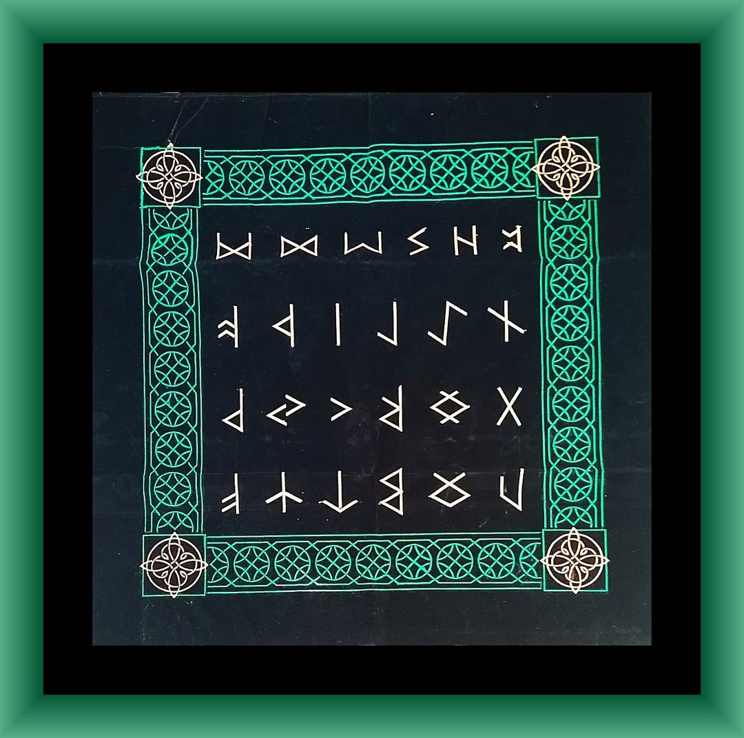 Professional RUNE CLOTH: 32x32 Embroidered Velvet Mat With Elder ...