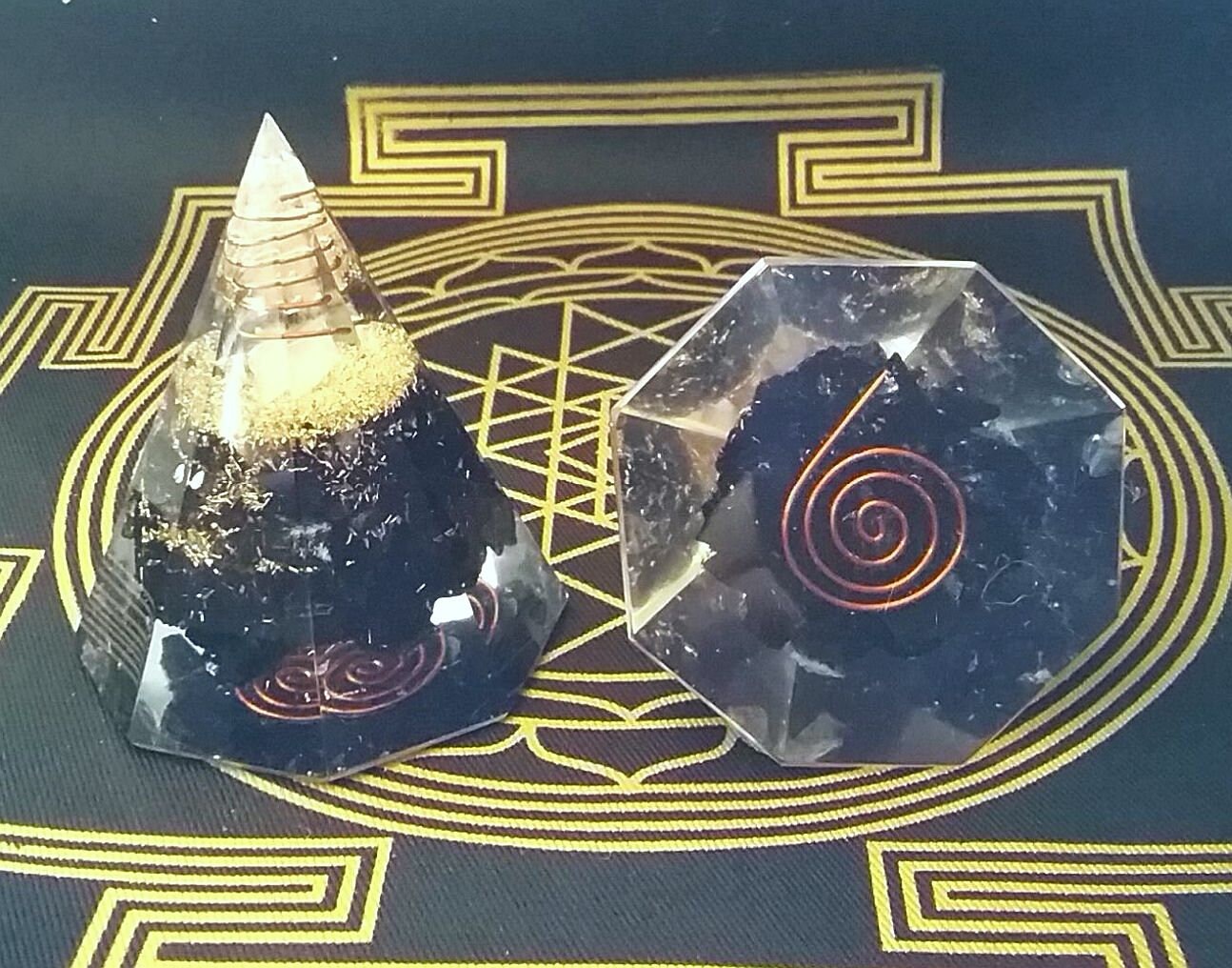 ORGONE Tower Buster Pyramid, BLACK TOURMALINE Orgone Pyramid With ...