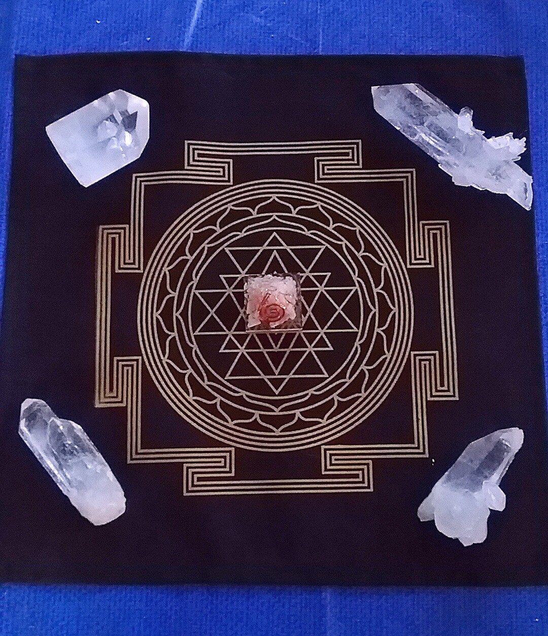 Sri Yantra Altar Cloth: Crystal Grid Mat With Moonstone Orgonite ...