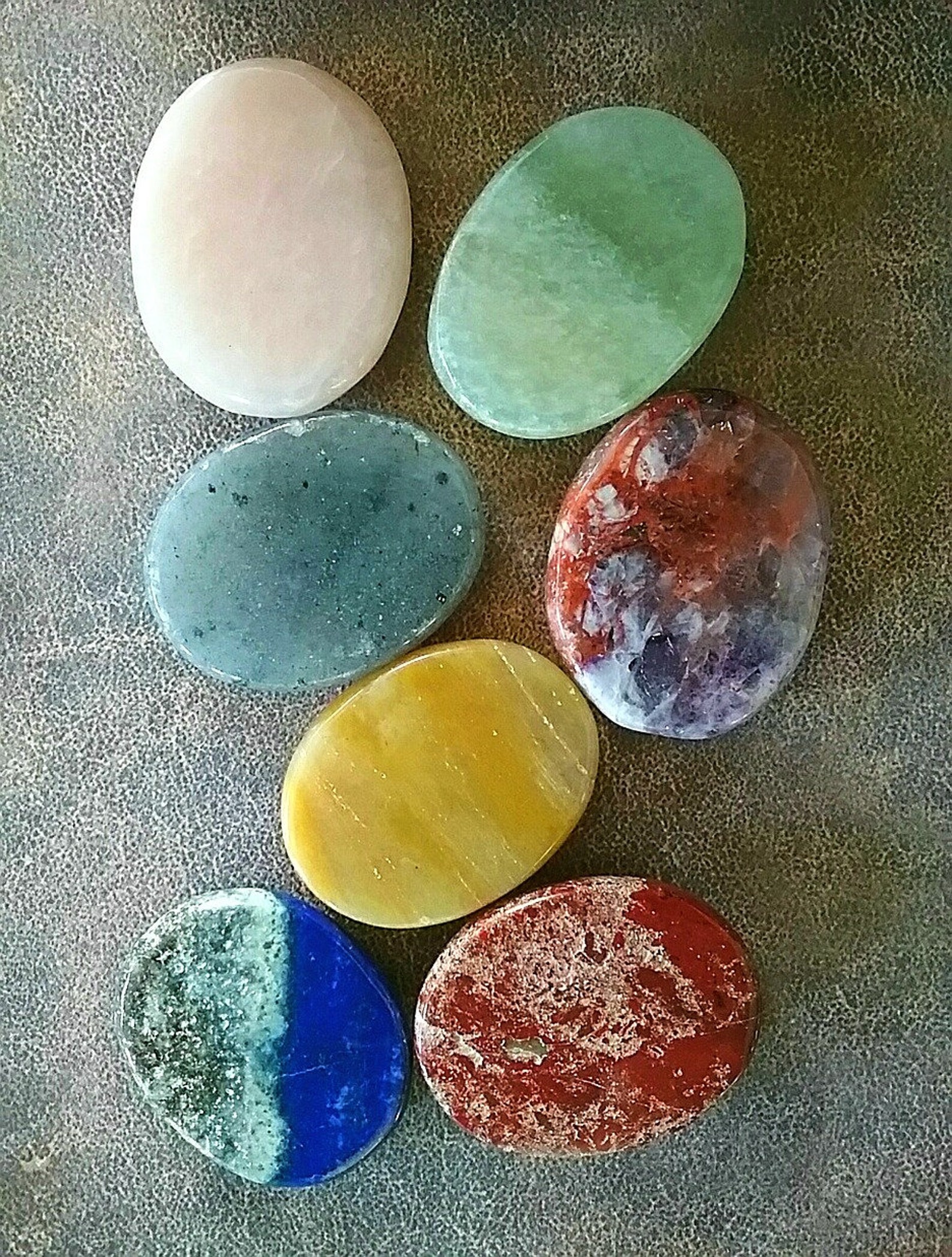 Crystal CHAKRA Set 7 Crystal Set ENGRAVED With Gold Chakra | Etsy