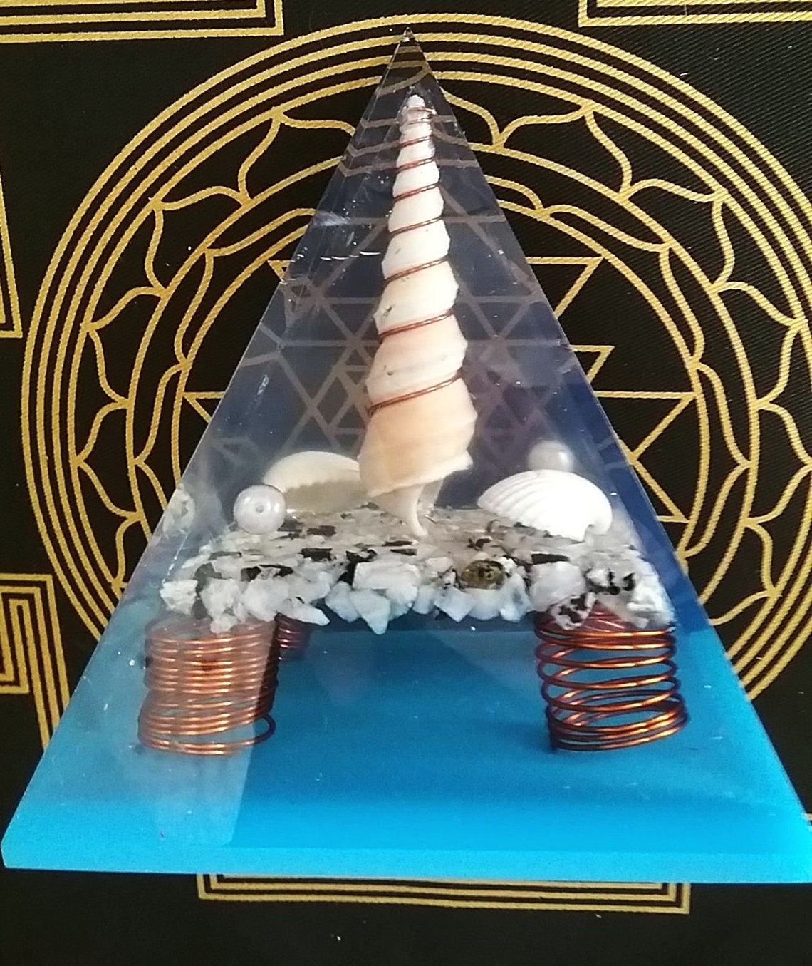 ORGONE PYRAMID, Huge 130MM Orgone Nubian Pyramid Shungite Black ...
