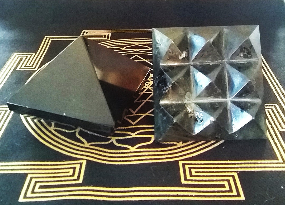 Black Tourmaline Crystal Vastu Pyramid: Nine Grid Double Pyramid Plate ...