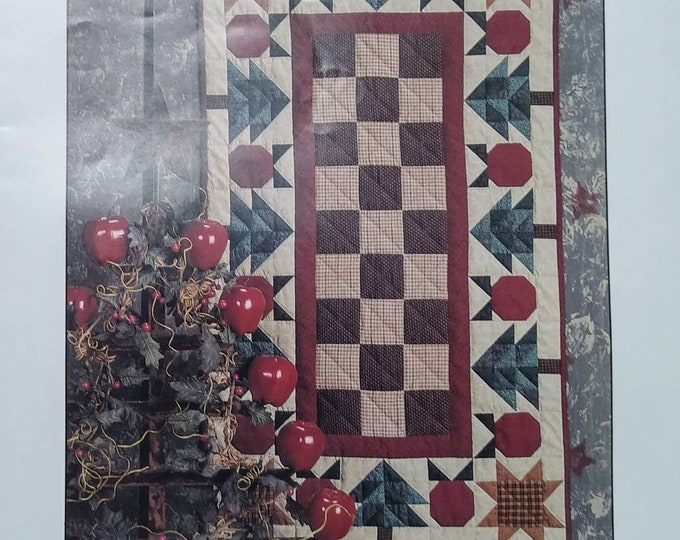 Christmas Apple Table Runner Pattern Designed by Lynette Jensen for ...