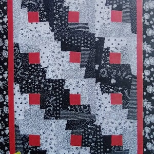 Kwik Scrappy Log Cabin Pattern for Quilts in 5 Sizes Designed by Karie ...
