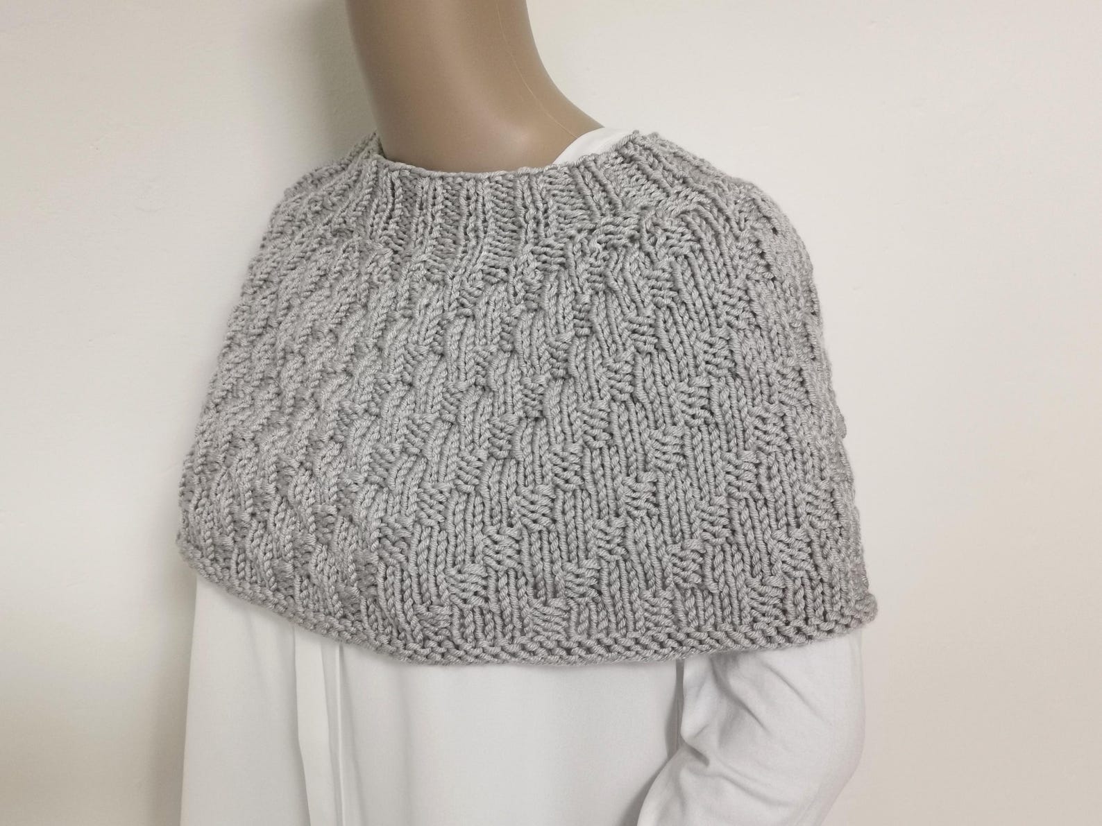 Knitting Pattern Cape Nova Woman - Shoulder Warmer Ladies - Etsy