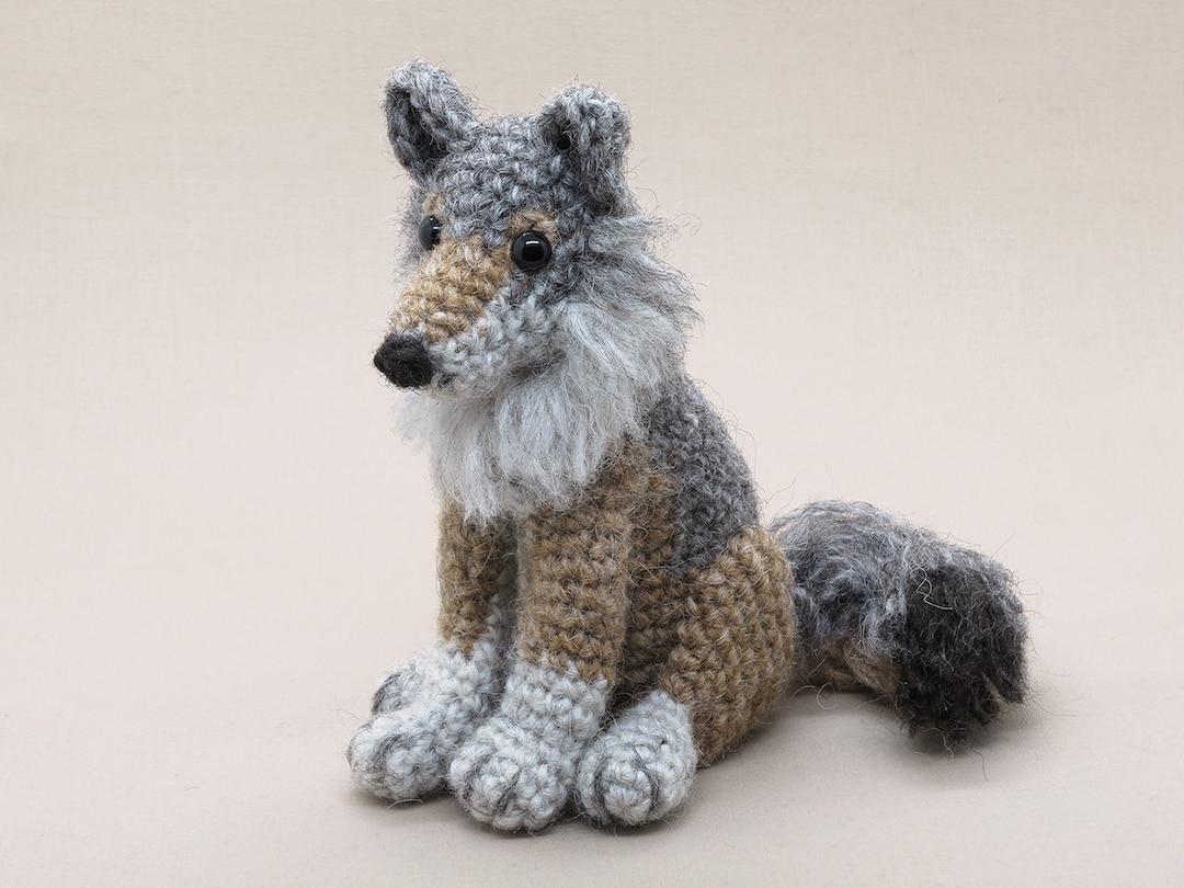 Crochet Pattern for Winter Woolfie, Realistic Eurasian Wolf Amigurumi ...