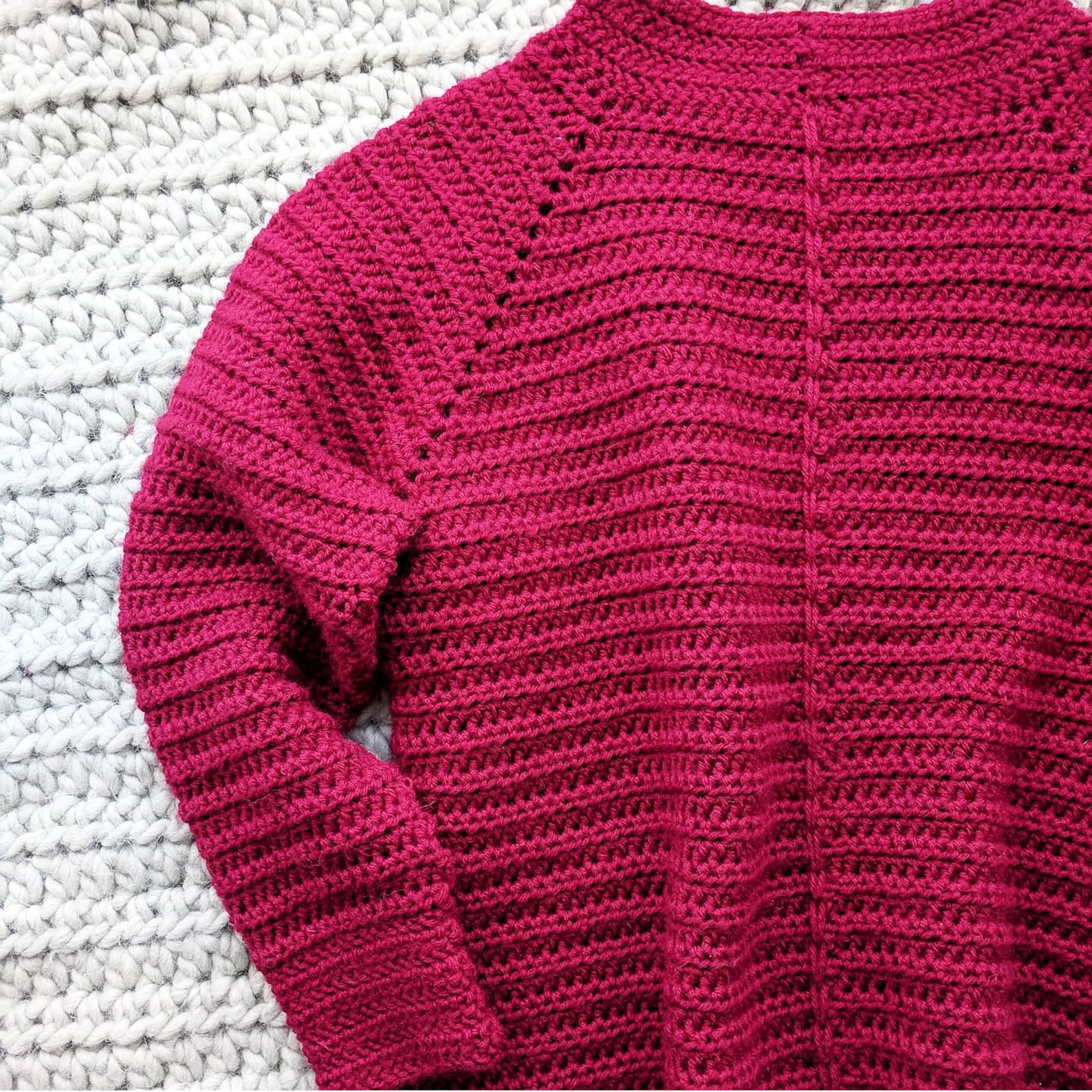 PATTERN: Hryggr Raglan | Crochet Top Down Sweater Design | Seamless ...