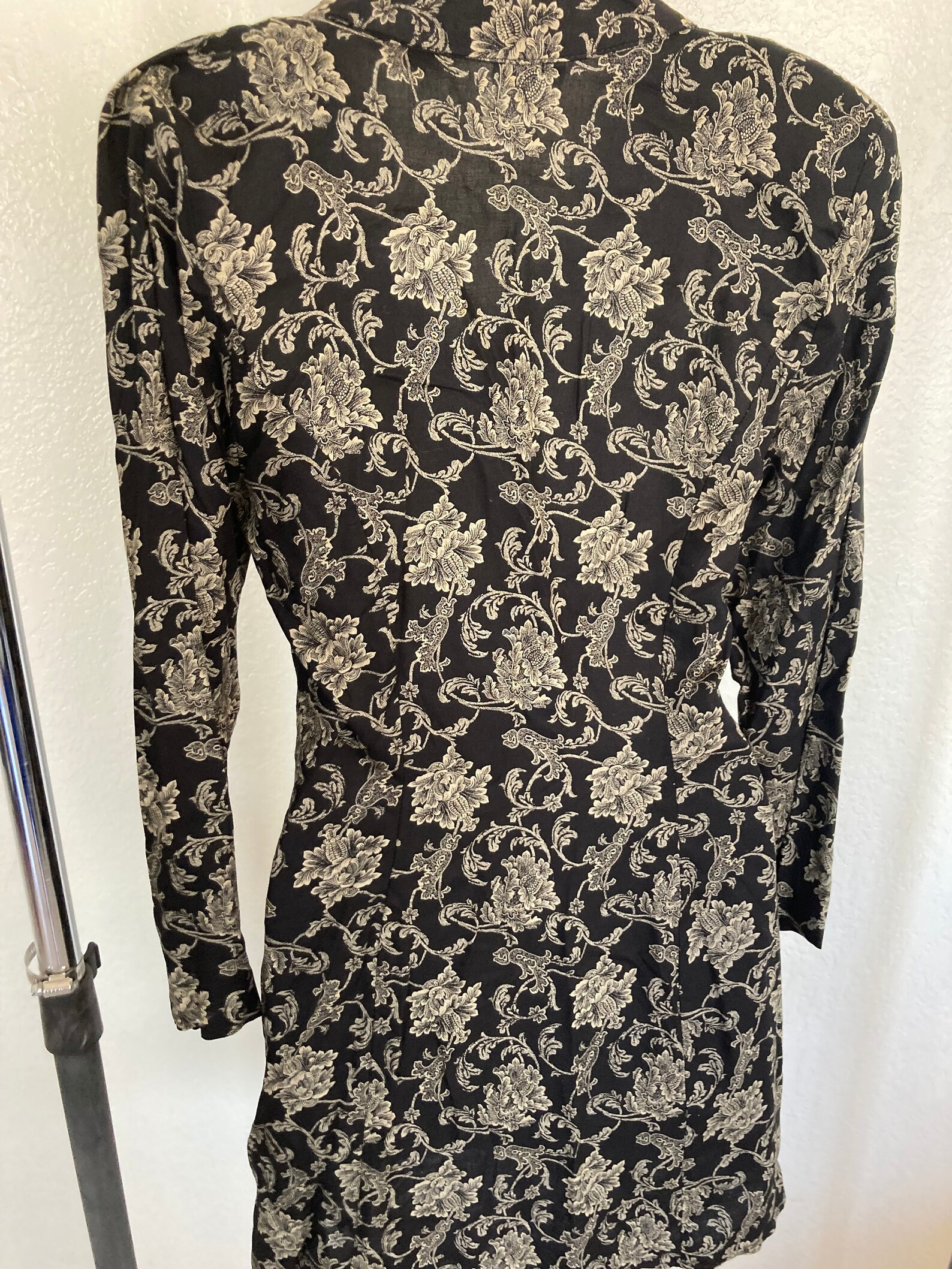 Vintage Beautiful Expose Brand Women's Golden Flower Pattern Black ...