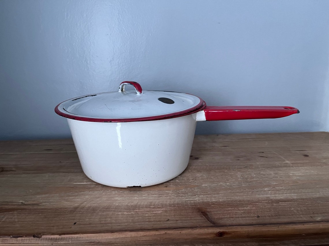 Red and White Enamel Pot With Lid - Etsy