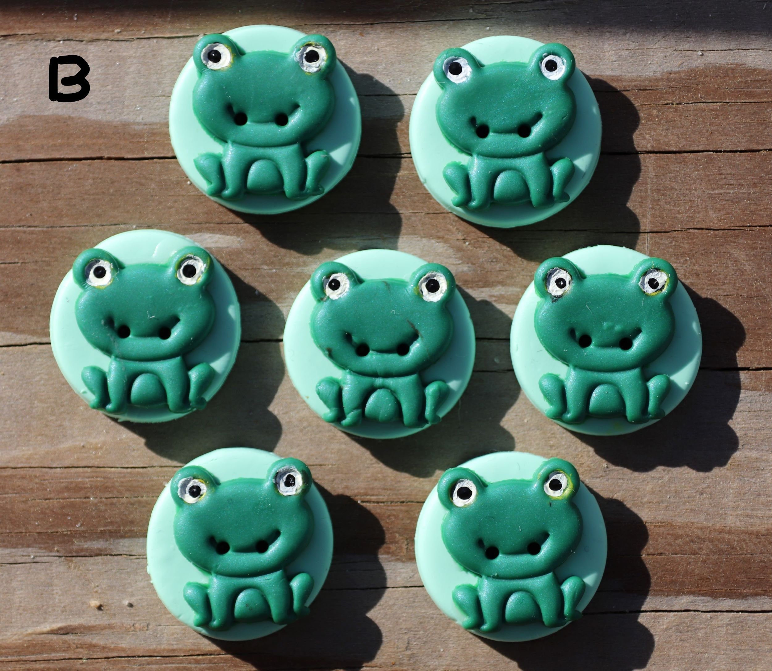 Frog Buttons, Unique Wetland Animal Polymer Clay Buttons/embellishments ...
