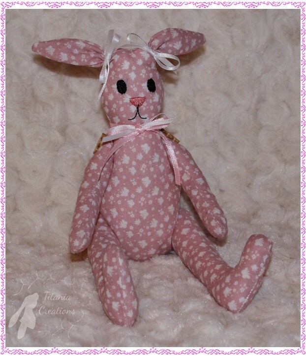 ITH Lola Bunny Machine Embroidery Design Pattern Three sizes | Etsy