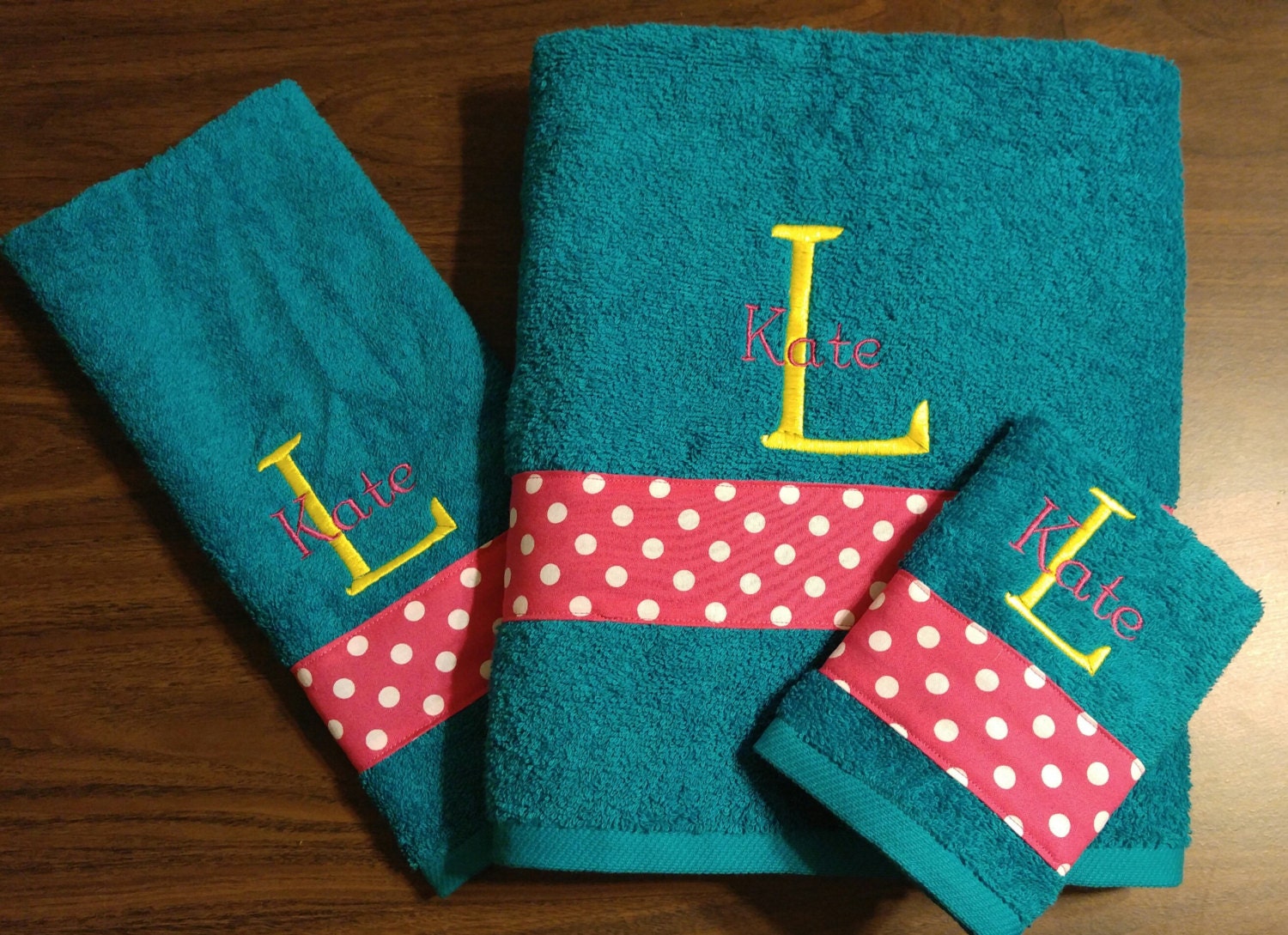 Personalized Towel Set Bath Room Towel Set Fabric Trimmed | Etsy