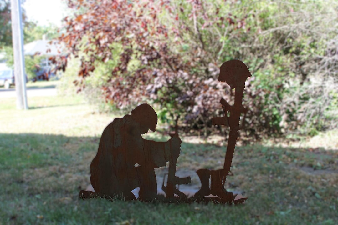 Metal Praying Soldier Memorial Yard Art - Military Grave Decoration - Etsy