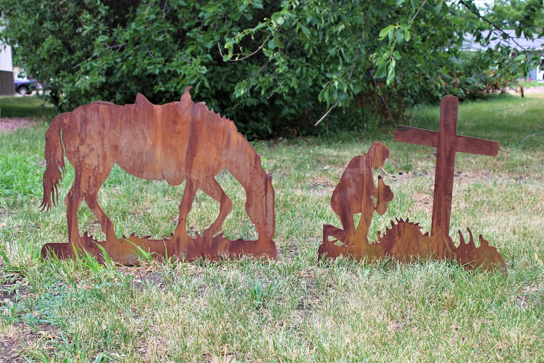 Metal Praying Cowboy Yard Art: Western Outdoor Décor, up to 61 Inches ...