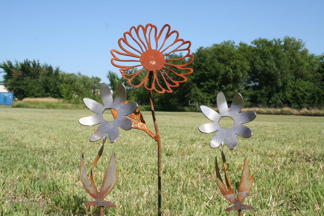 Metal Daisy Flower Stake Gift Set 17 to 23 Inches Tall - Etsy
