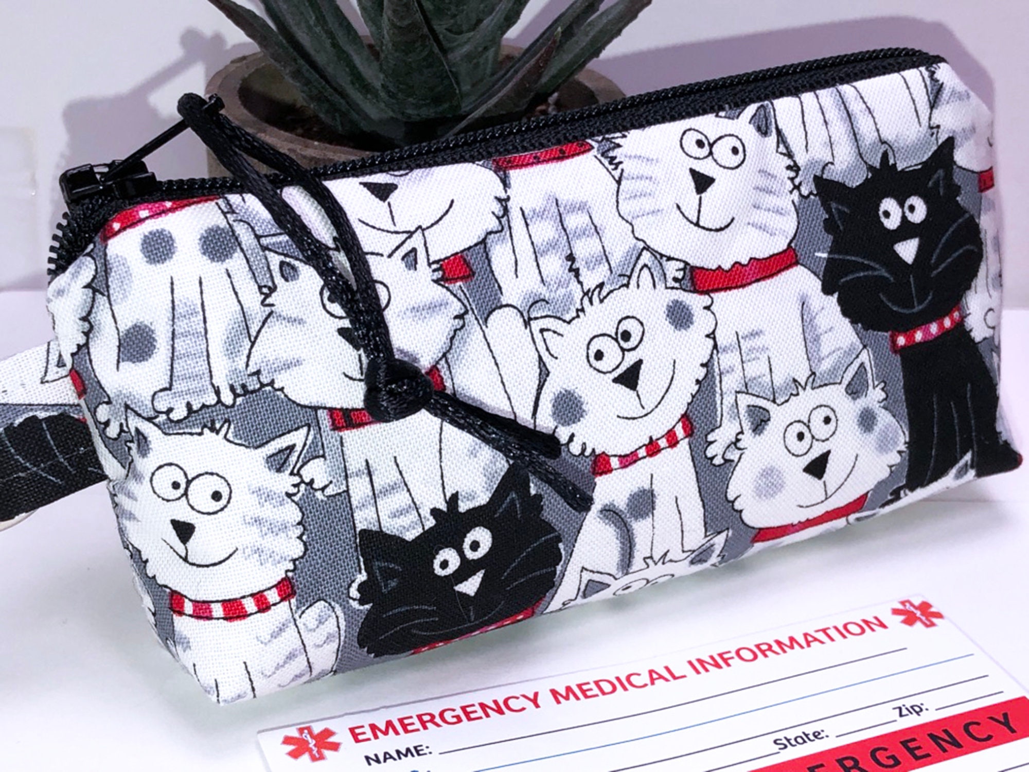 COOL CATS Asthma Inhaler Pouch, FREE Medical Alert Card, Slim Zipper ...