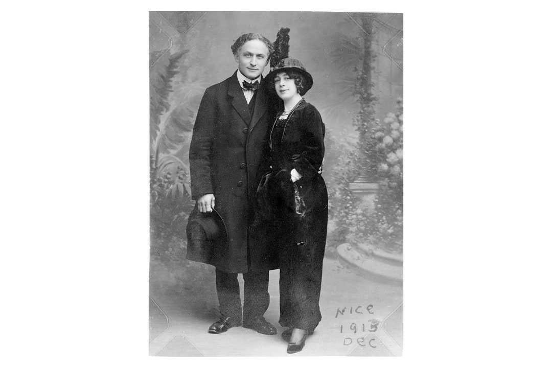 Harry and Beatrice Houdini - 1913 - Vintage Historical Photo - Etsy
