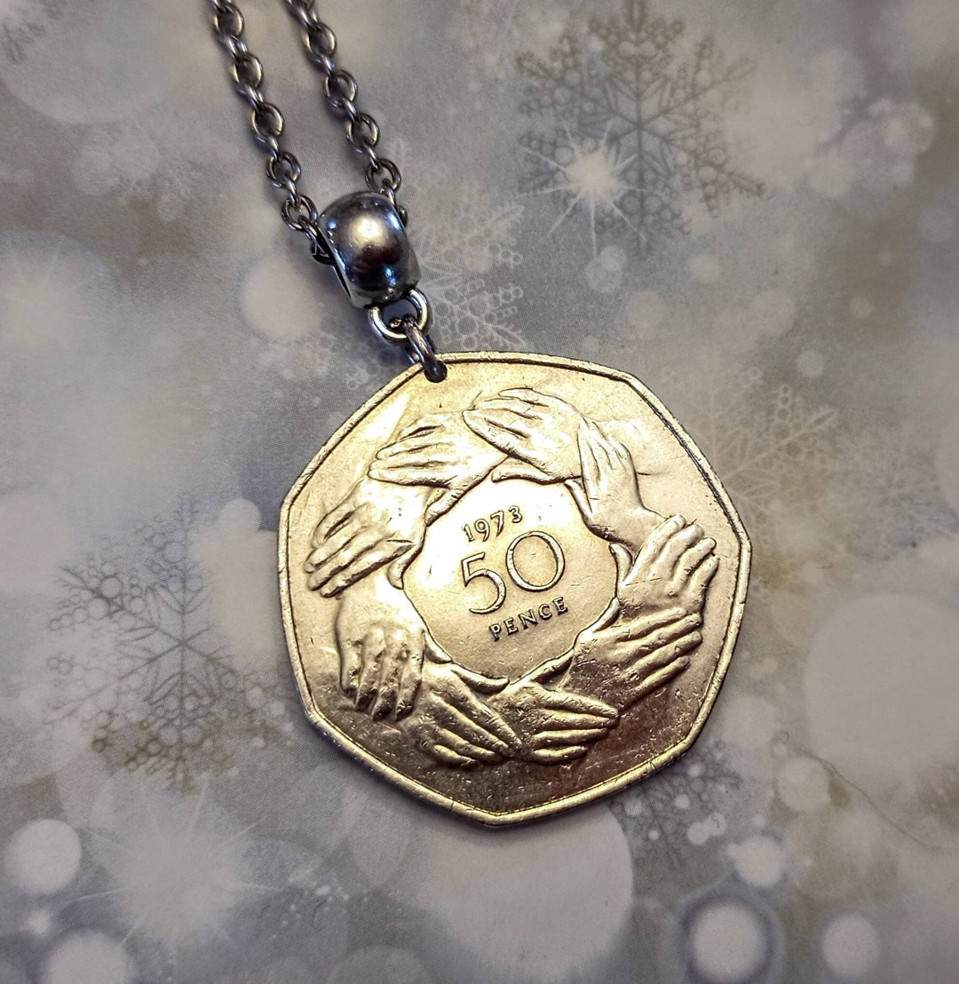 British 50 Pence Holding Hands 1973 Special Edition Coin Pendant - Etsy