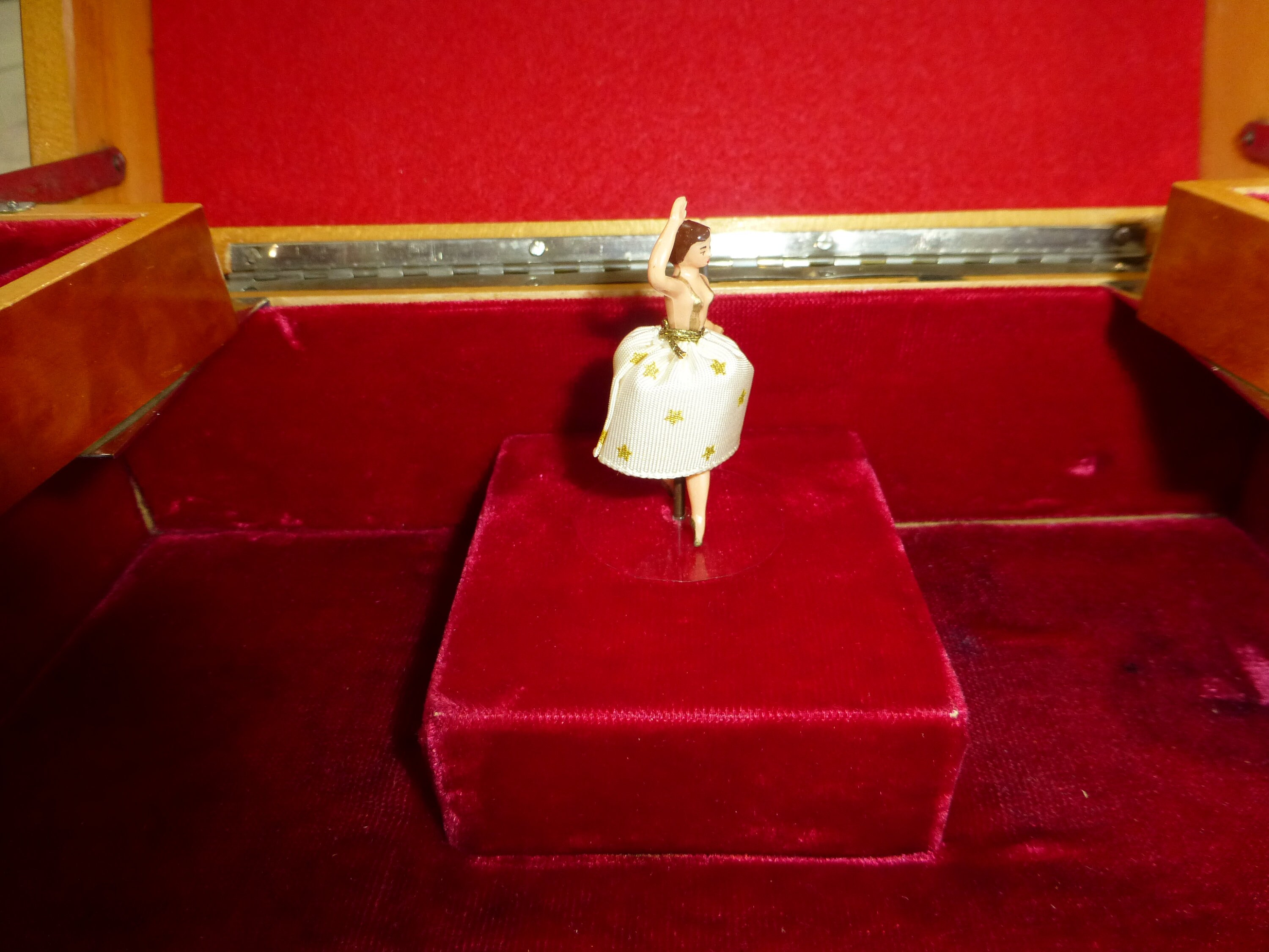 Vintage Swiss Reuge Dancing Ballerina Musical Jewelry Box Automaton ...