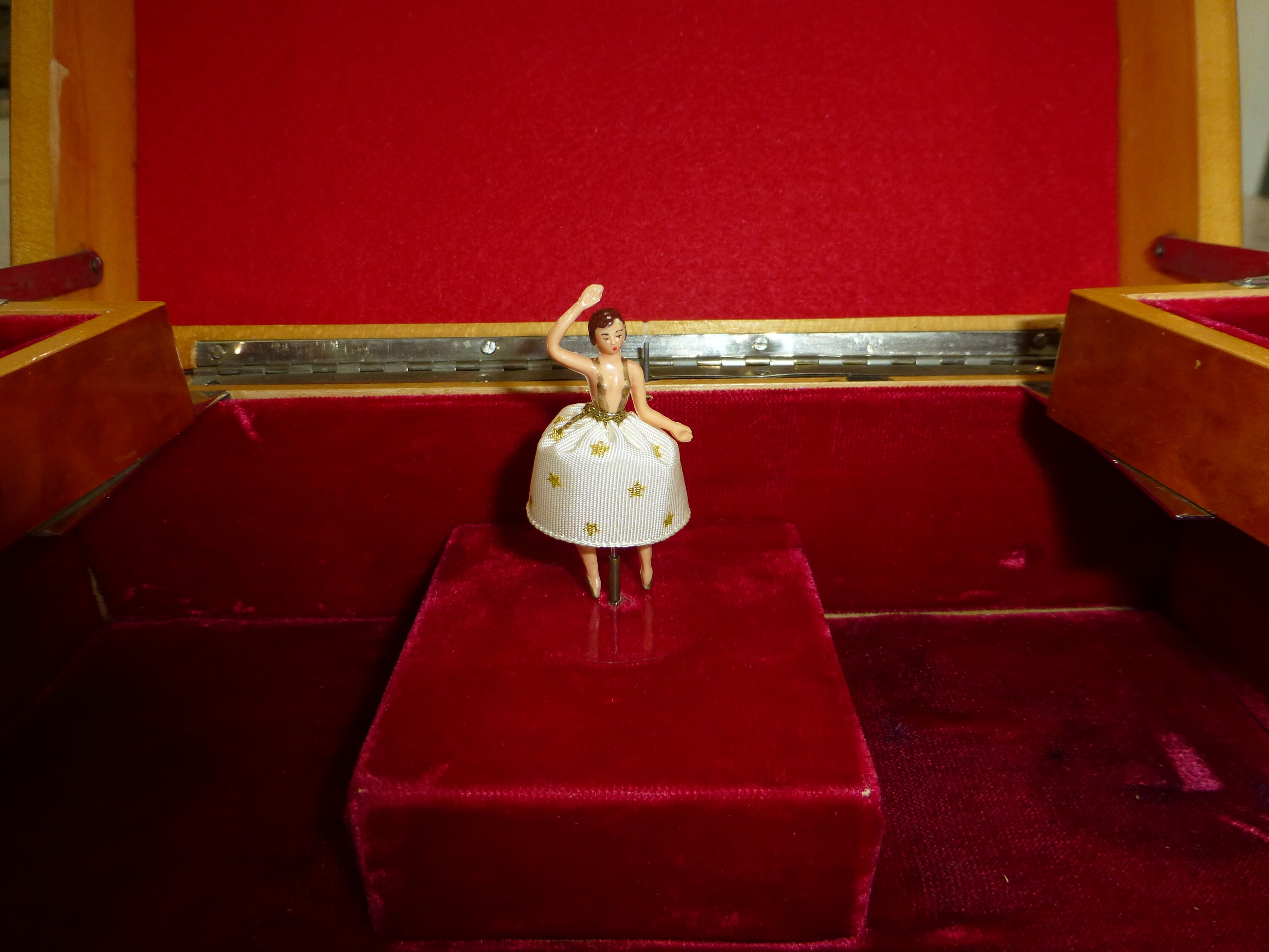 Vintage Swiss Reuge Dancing Ballerina Musical Jewelry Box Automaton ...