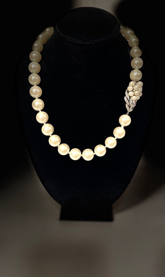 majorica single strand - Gem