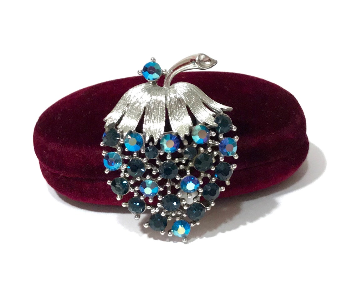 Lisner Rhinestone Brooch, Shades of Blue Aurora Borealis and Sapphire ...
