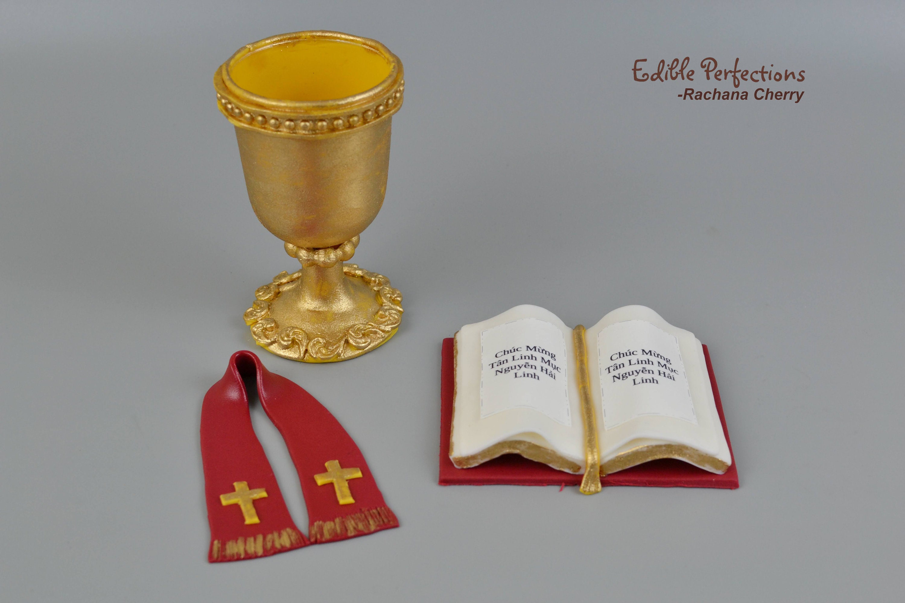 Fondant First Communion Cake Toppers: Bible, Chalice, Stole - Etsy