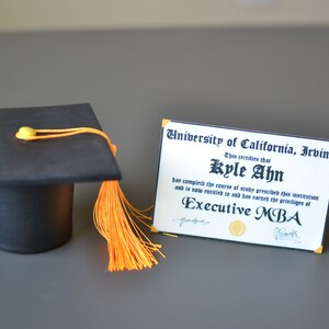 Fondant Graduation Cap Cake Topper With Silk Tassel and Personalized ...