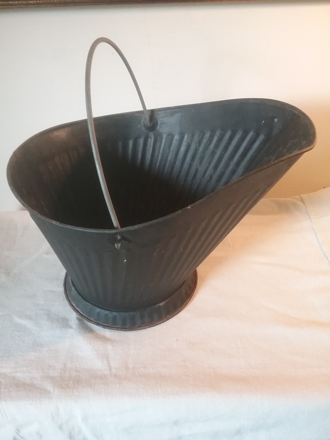 Vintage Black Metal Coal Carrier/hod - Etsy