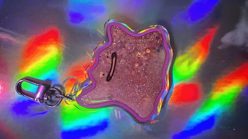 Ditto - 2.5” Liquid Glitter Quicksand Acrylic Keychain - Etsy