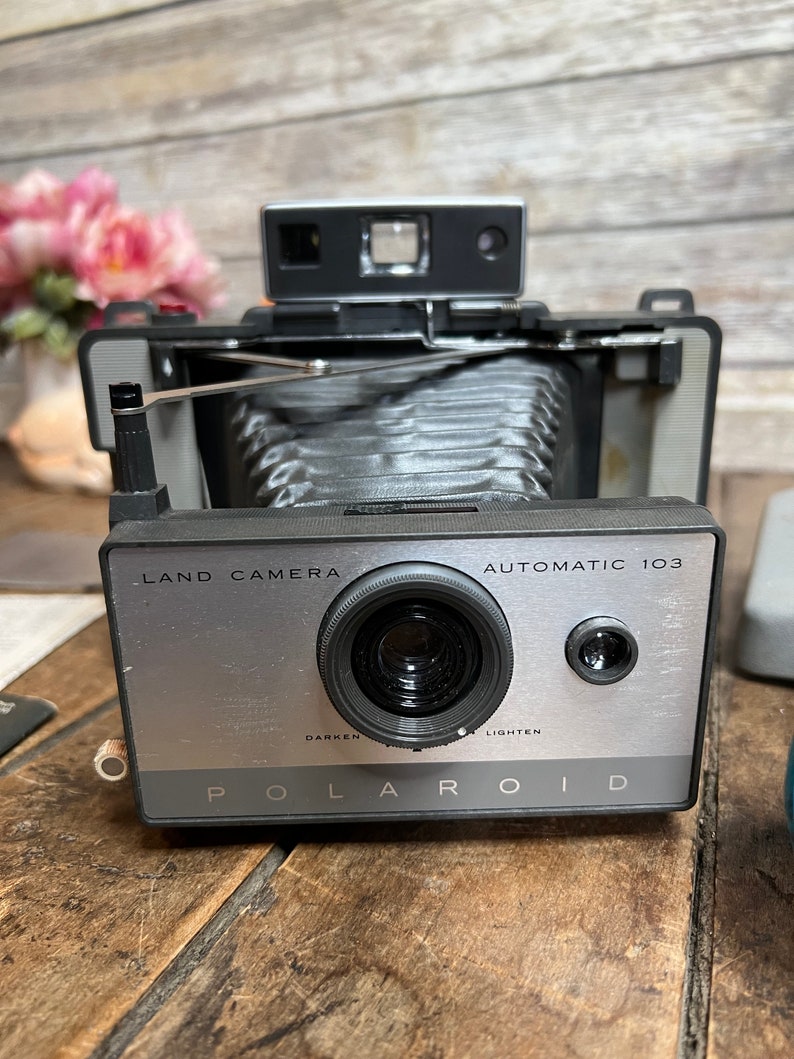 Vintage 1965 Polaroid Automatic 103 Land Camera & Flashgun - Etsy