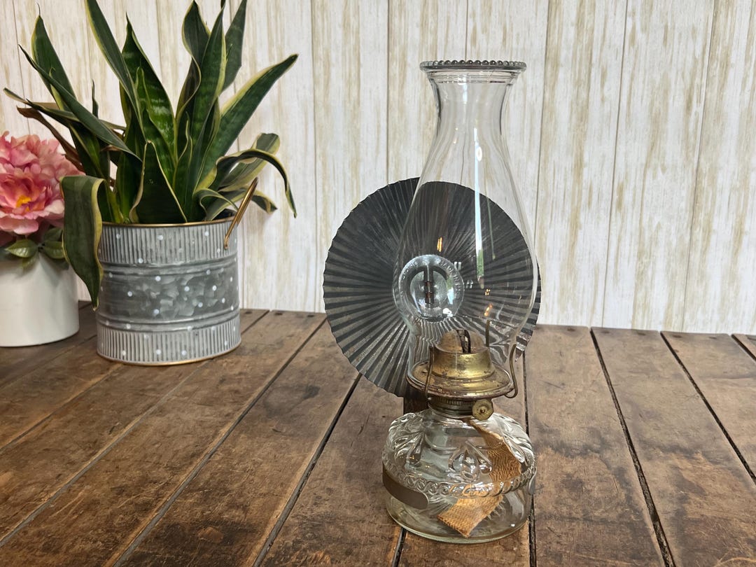 Antique Eagle Oil Lantern 33-0-69 - Made in USA - Pat Pending - Wall ...