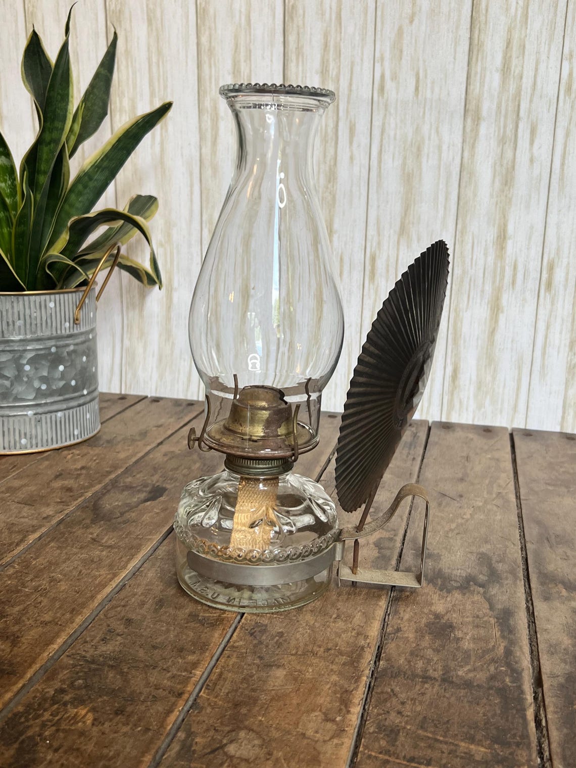Antique Eagle Oil Lantern 33-0-69 - Made in USA - Pat Pending - Wall ...