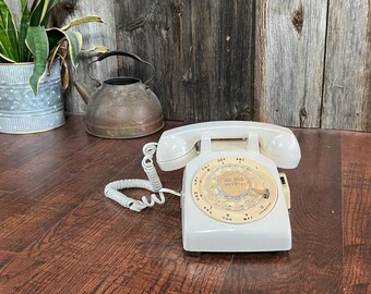 Vintage Rotary Phone - Etsy